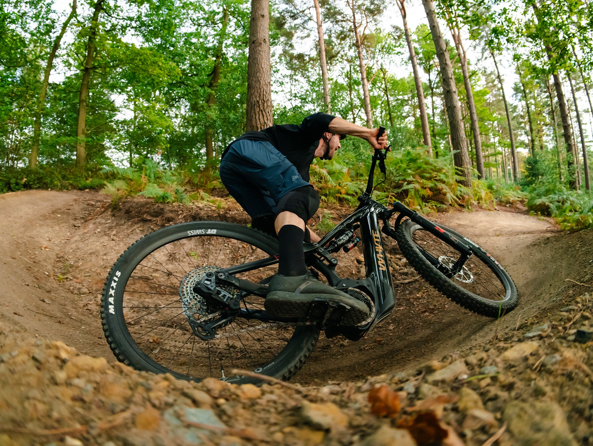 E-160 RSX trail/enduro electric mountain bike – Whyte Bikes