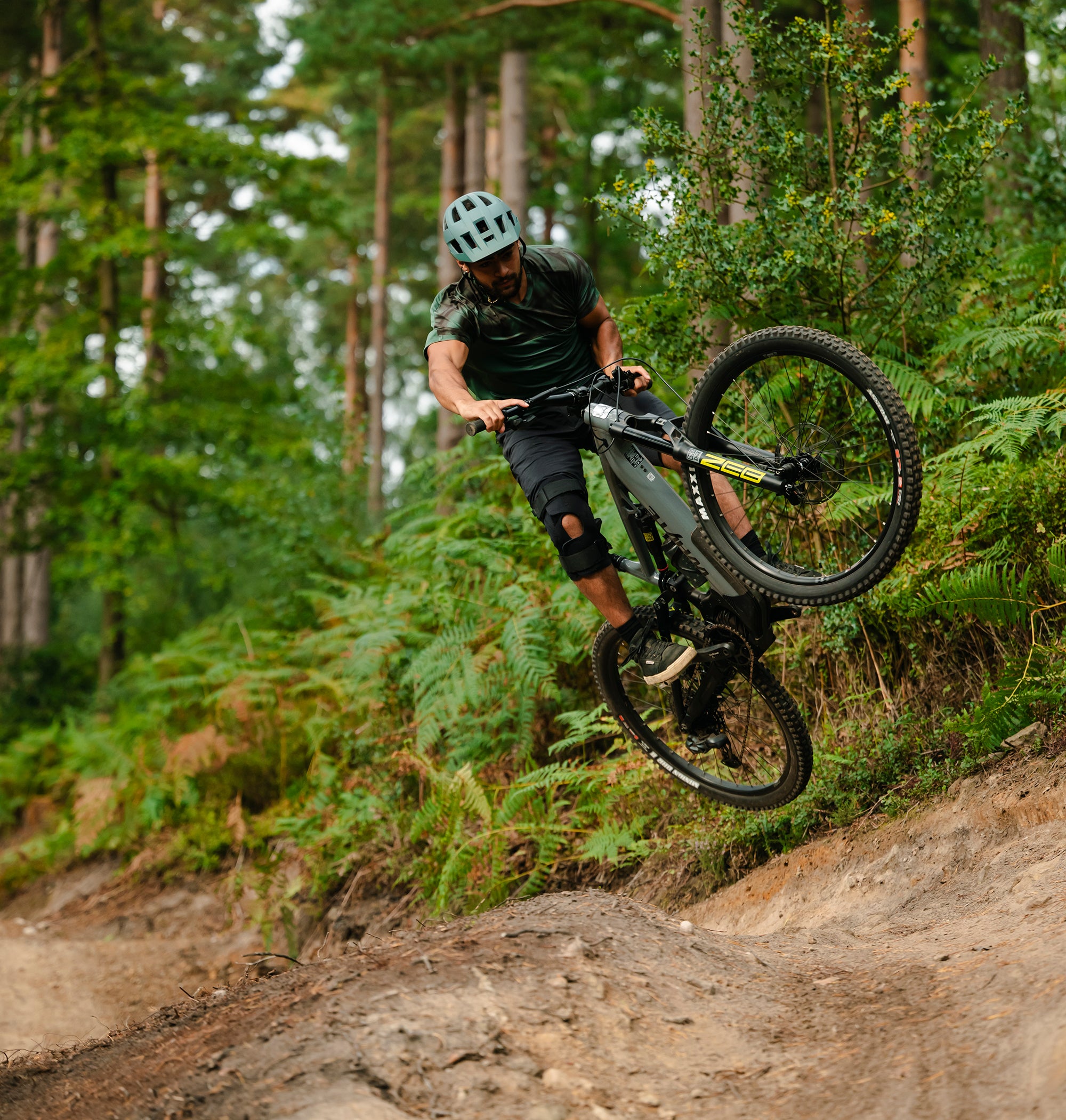 E-160 S trail/enduro electric mountain bike – Whyte Bikes